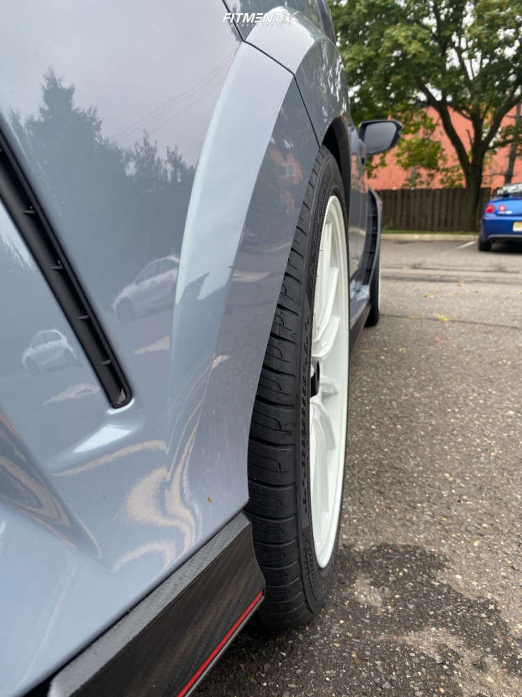 2021 Honda Civic Type R with 19x8.5 Cosmis Racing R1 and Vercelli ...