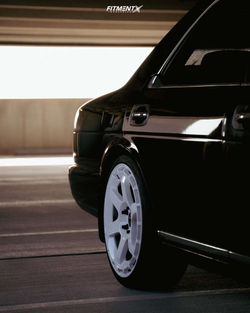 1992 Nissan Cedric Base with 19x8.5 Rotiform Kb1 and Lexani 235x35 on ...