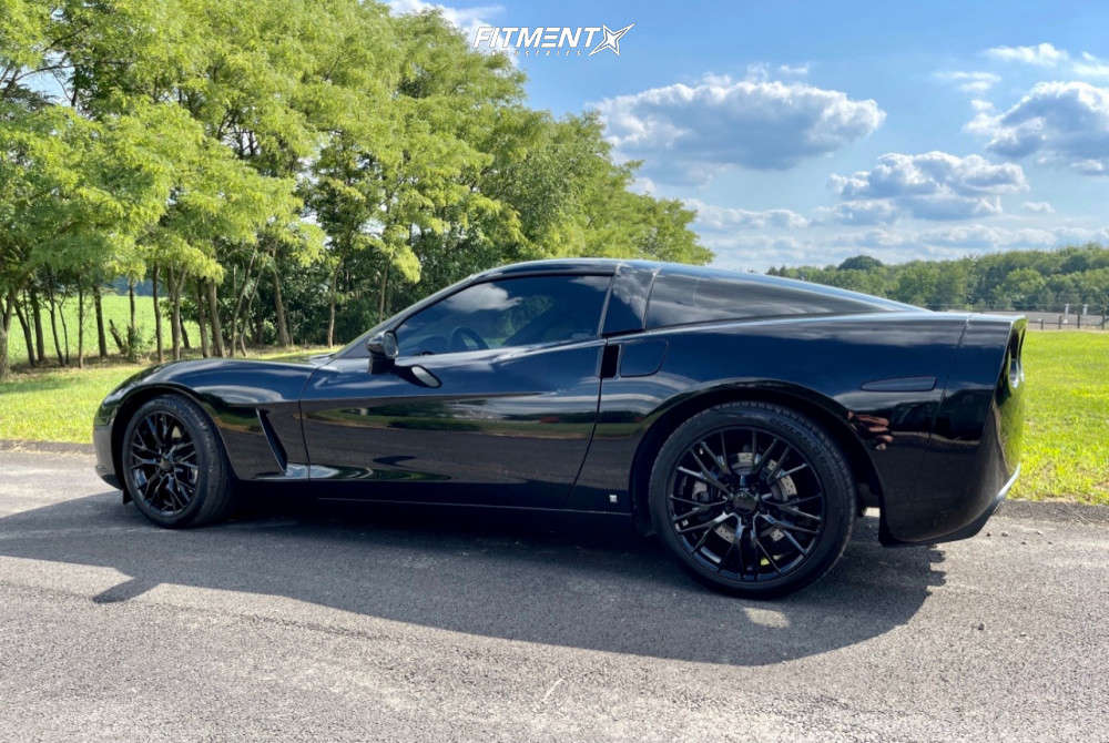 2008 Chevrolet Corvette Base with 18x8.5 Factory Reproductions Fr22 and ...