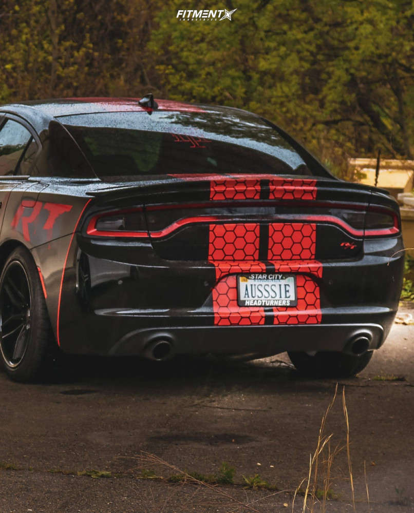2017 Dodge Charger R/T with 20x9 Niche Methos and Pantera 245x45 on ...