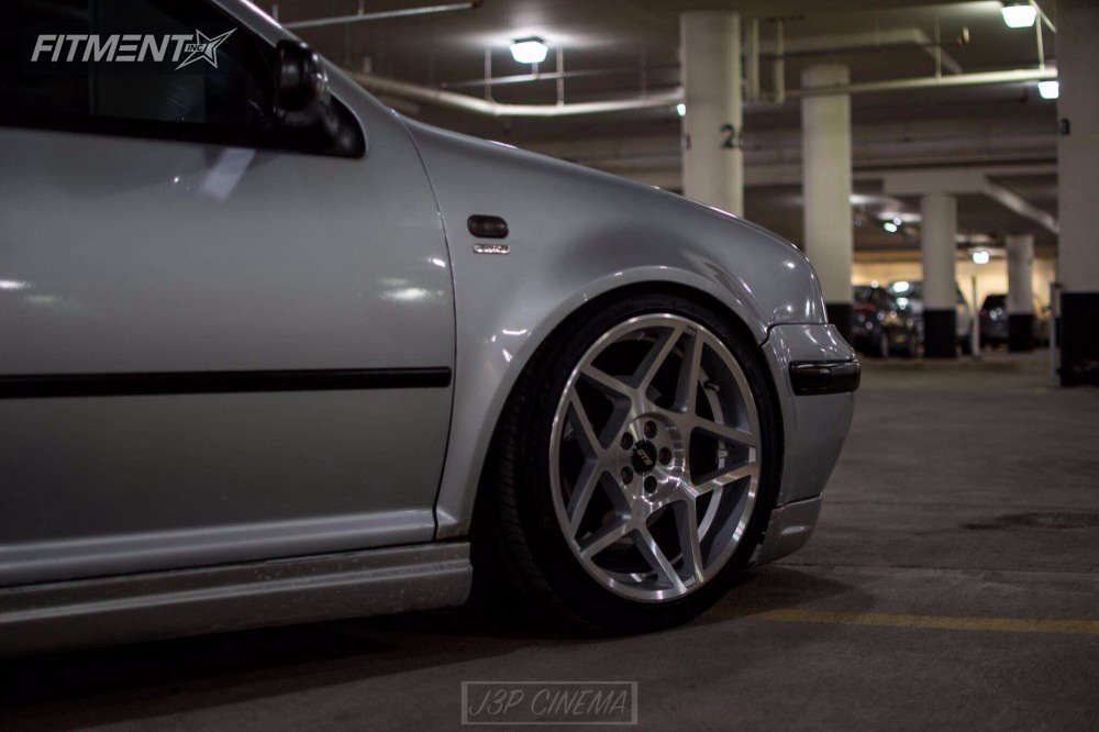 2003 Volkswagen Jetta GLI with 18x8.5 GTS G707 and Ohtsu 225x40 on ...