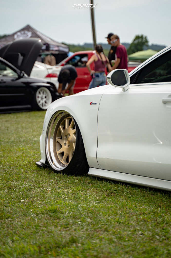 2012 Audi A7 Quattro Base with 20x10.5 Rotiform Ozt and Hankook 255x30 ...