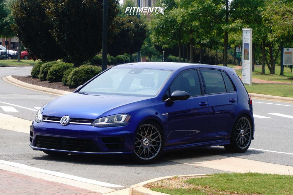 2016 Volkswagen Golf R Base with 18x8.5 Rotiform Rse and Continental ...