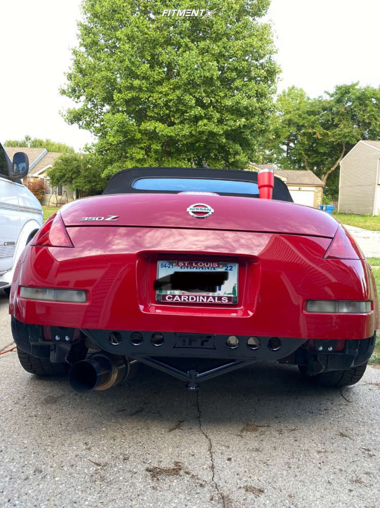 2004 Nissan 350Z Base with 18x9.5 AVID1 AV6 and Vercelli 255x35 on ...