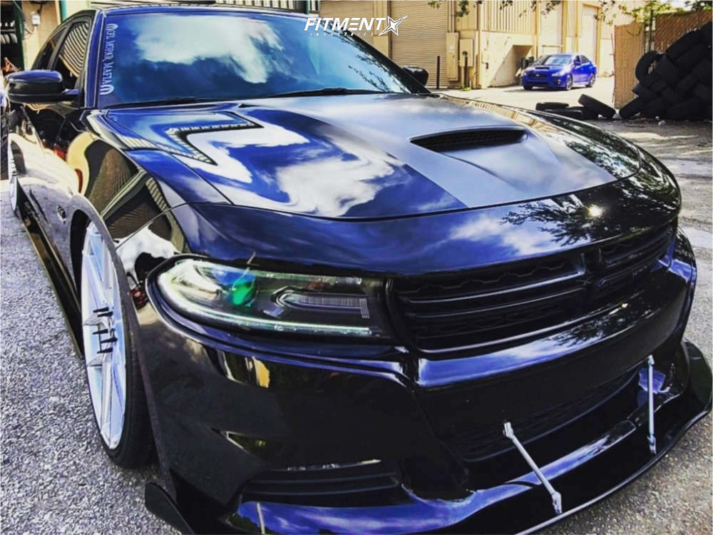 2018 Dodge Charger R/T with 22x9 Pinnacle Splendent and Vercelli 265x30 ...
