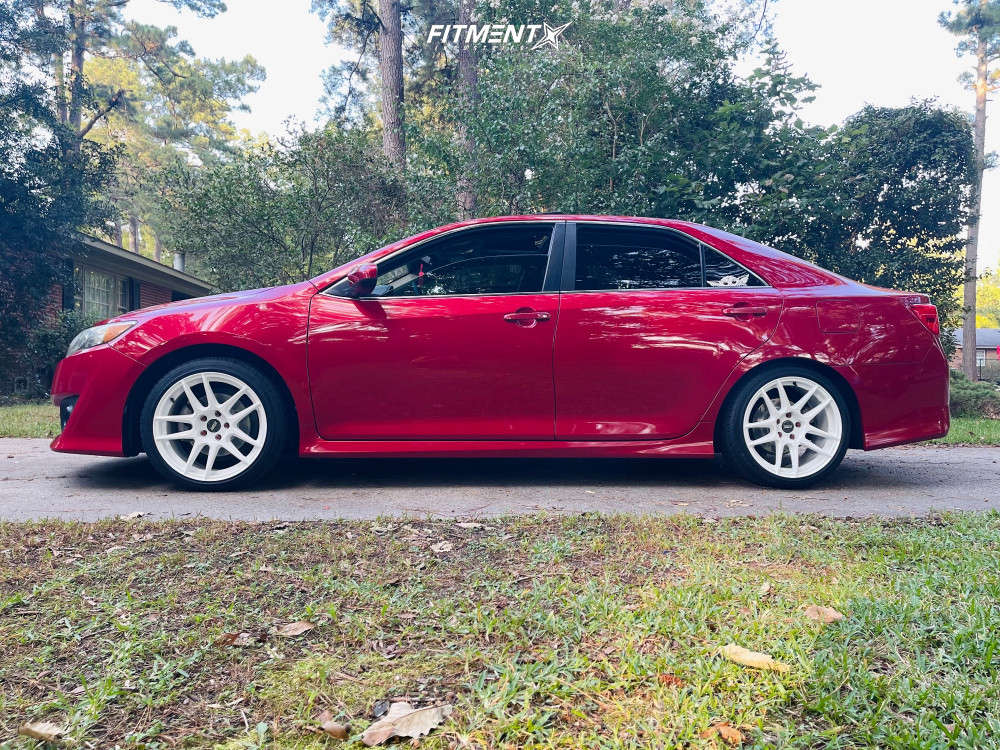 2012 Toyota Camry SE with 18x8.5 ESR Cs8 and Vercelli 225x40 on ...