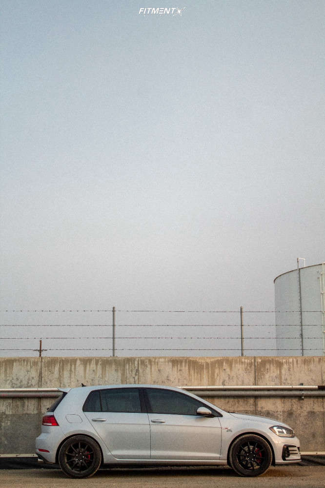 2018 Volkswagen GTI S with 18x8.5 Motegi Mr140 and Michelin 245x45 on ...