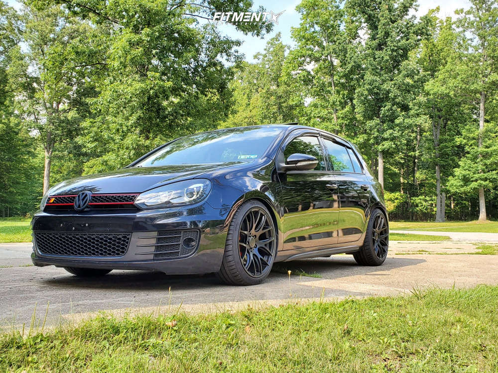 2013 Volkswagen GTI Base with 18x8.5 3SDM 0.01 and Michelin 225x40 on ...