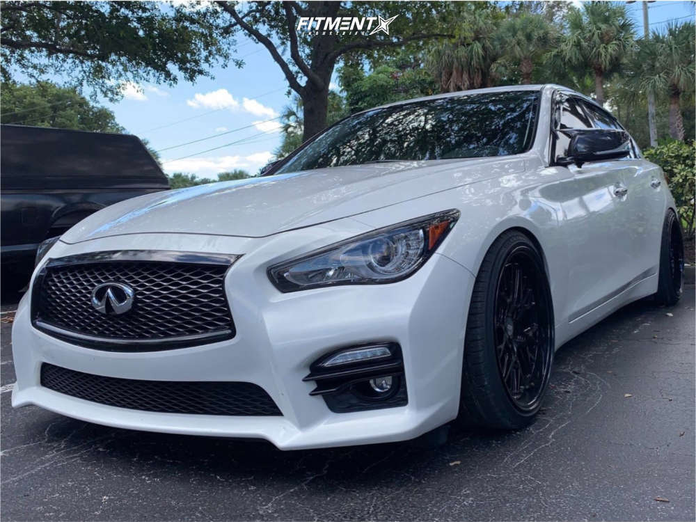 2015 INFINITI Q50 Sport with 19x9.5 ESR Cs11 and Lexani 245x35 on ...