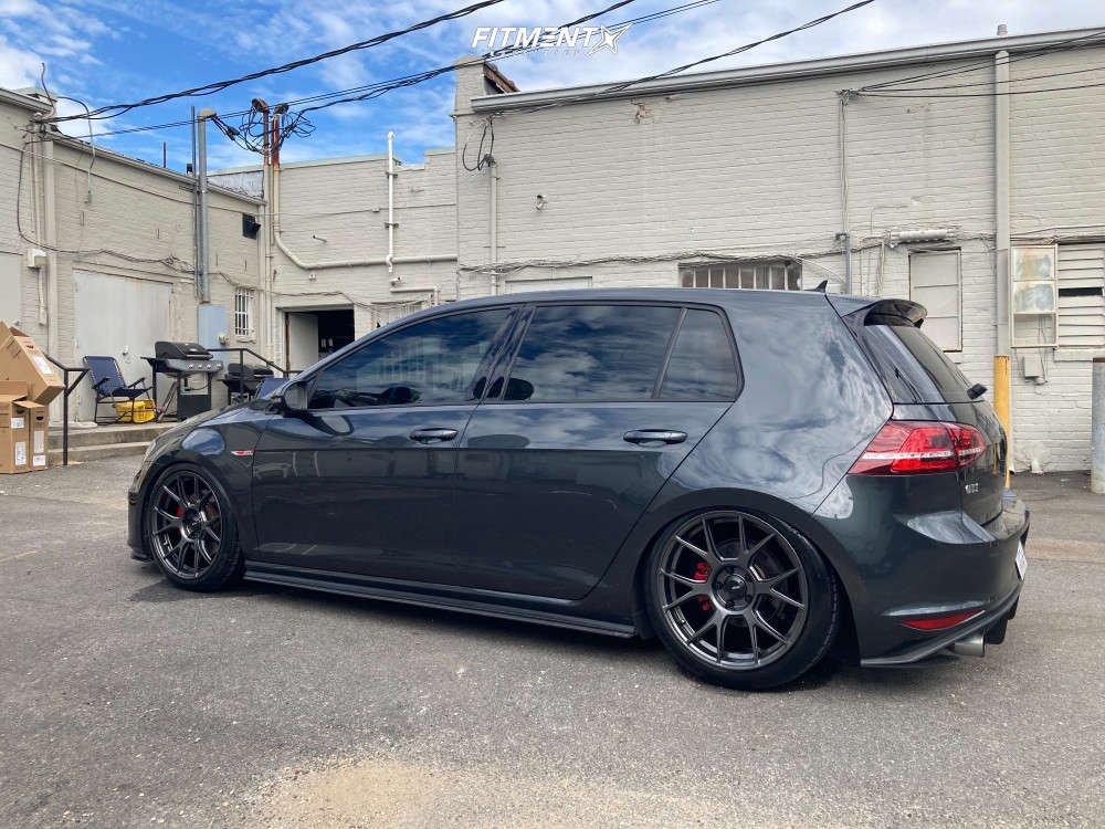 2015 Volkswagen GTI SE with 18x8.5 Konig Ampliform and Continental ...