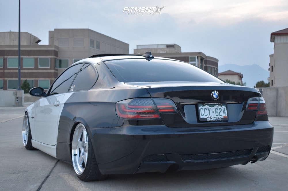 2008 BMW 335i Base with 18x9.5 ESR Cr5 and Kumho 225x40 on Coilovers ...