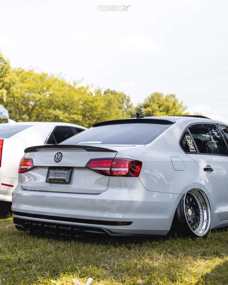 2017 Volkswagen Jetta SE with 18x9 WatercooledIND Md1 and Achilles ...