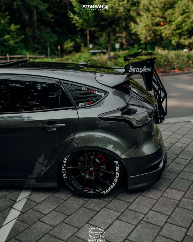 2015 Ford Focus ST with 18x9.5 Option Lab R716 and Federal 265x35 on ...