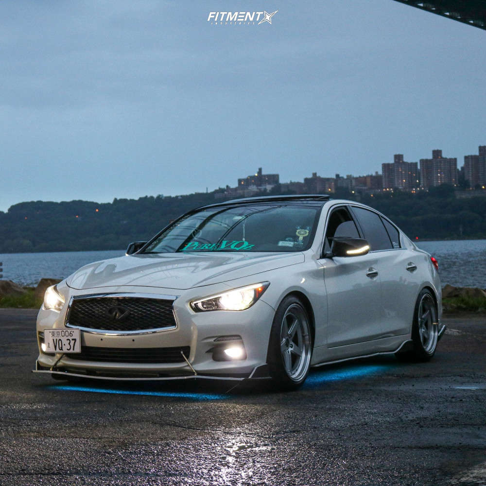 2015 INFINITI Q50 Premium with 19x9.5 ESR Cs5 and Michelin 245x40 on ...