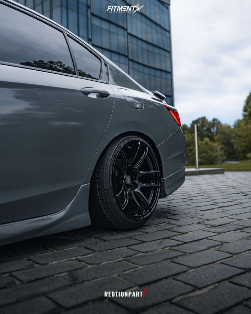 2014 Honda Accord EX-L with 18x10.5 ESR Cs8 and Michelin 225x40 on ...