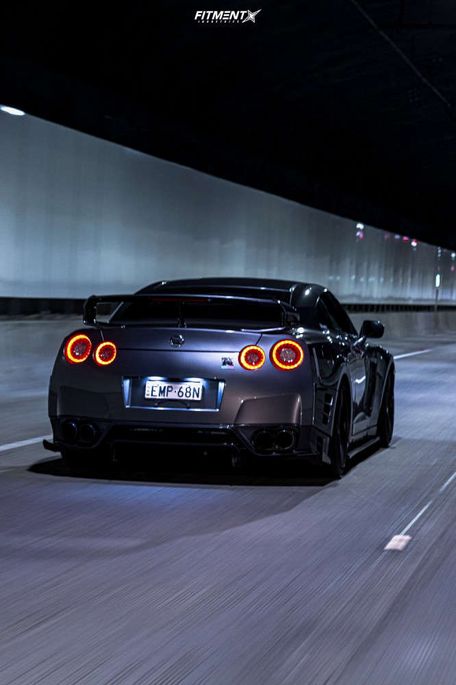 2009 Nissan GT-R Premium with 20x10 AVS Model F15 and Dunlop 275x35 on ...