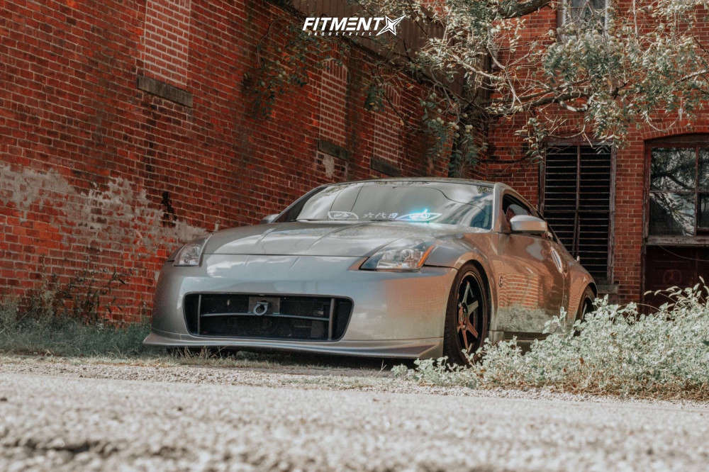 2003 Nissan 350Z Base with 18x9.5 ESR Sr07 and Achilles 245x40 on ...