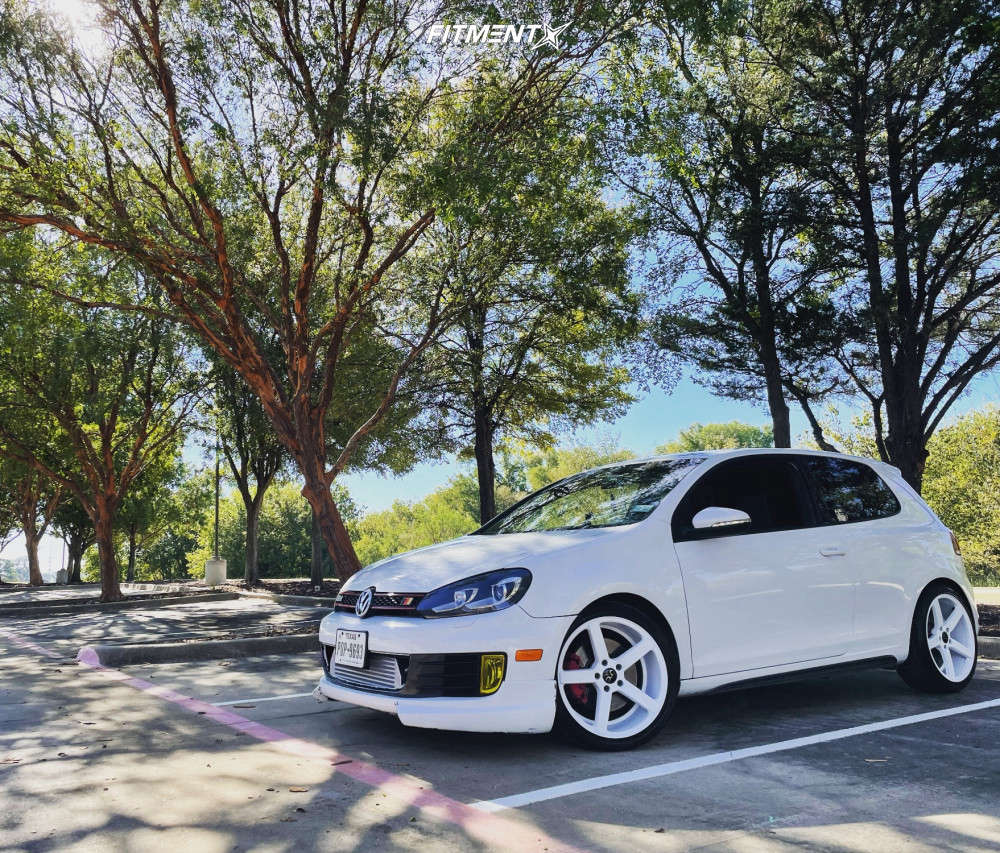 2011 Volkswagen GTI Base with 18x8 JNC Jnc026 and Toyo Tires 225x40 on ...