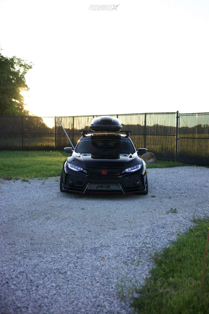 2018 Honda Civic Type R with 19x9.5 ESR Sr01 and Federal 245x35 on ...