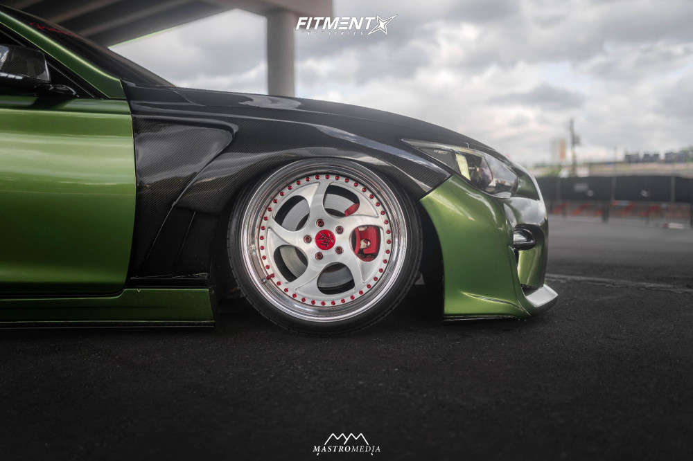 2015 INFINITI Q50 Premium with 19x10.5 GMR Ch8 and Lexani 235x35 on Air ...