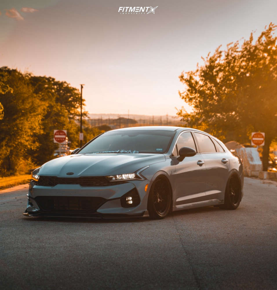 2021 Kia K5 GT-Line with 19x8.5 ESR Cs11 and Venom Power 235x35 on Air ...