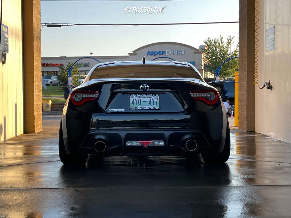 2017 Toyota 86 Base with 18x9.5 ESR Sr01 and Michelin 225x40 on Air ...