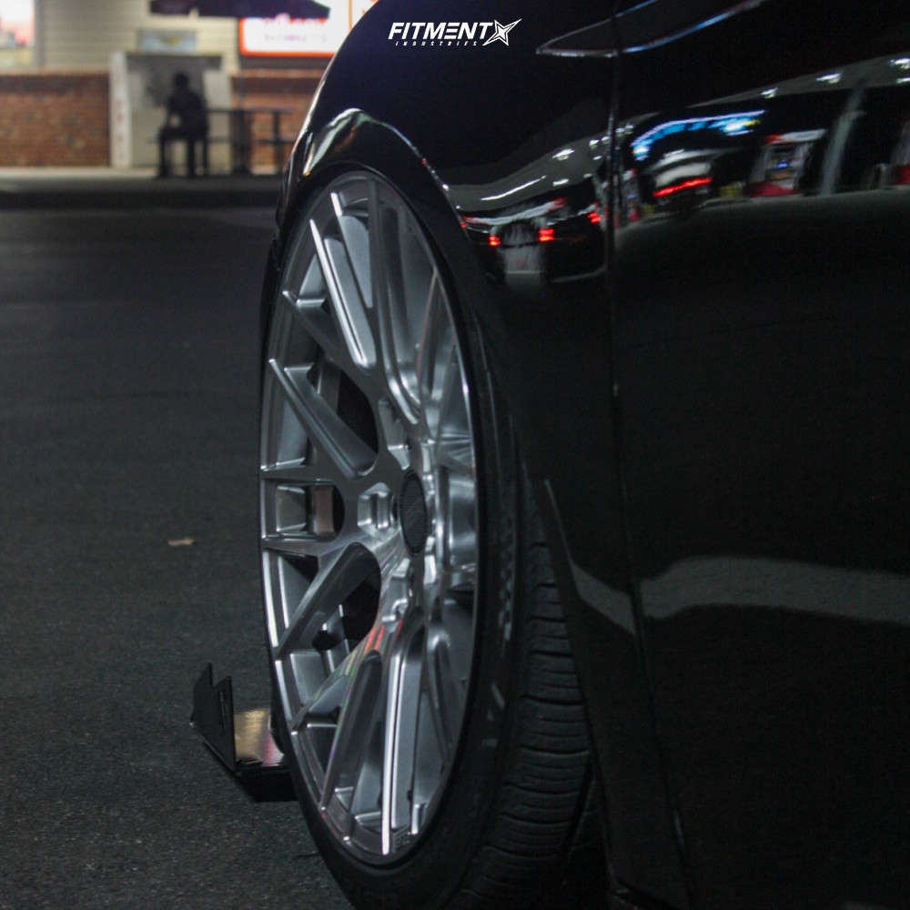 2014 Ford Focus ST with 18x8.5 ESR Rf11 and Kumho 215x40 on Air Suspension | 1924768 | Fitment ...