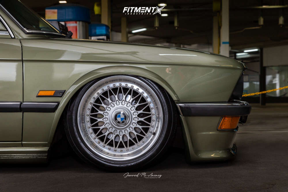 Bmw E28 Hellaflush