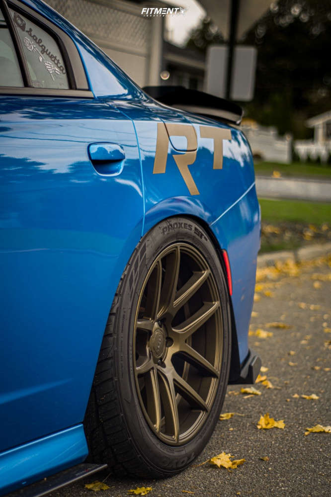 2015 Dodge Charger R/T Road with 20x9 Velgen Vmb7 and Toyo Tires 275x40 ...