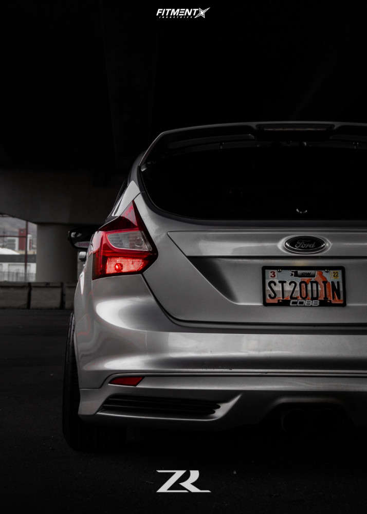 2013 Ford Focus ST with 18x9.5 Kansei Off Road Roku and Sailun 225x40 ...