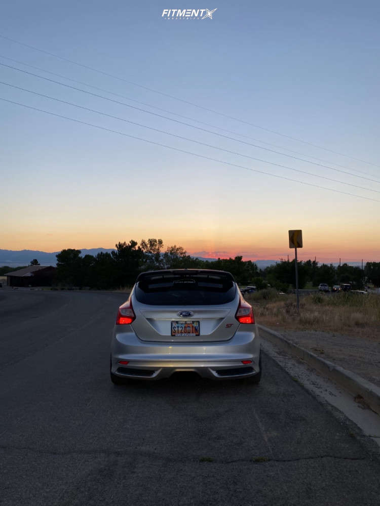 2013 Ford Focus ST with 18x9.5 Kansei Off Road Roku and Sailun 225x40 ...