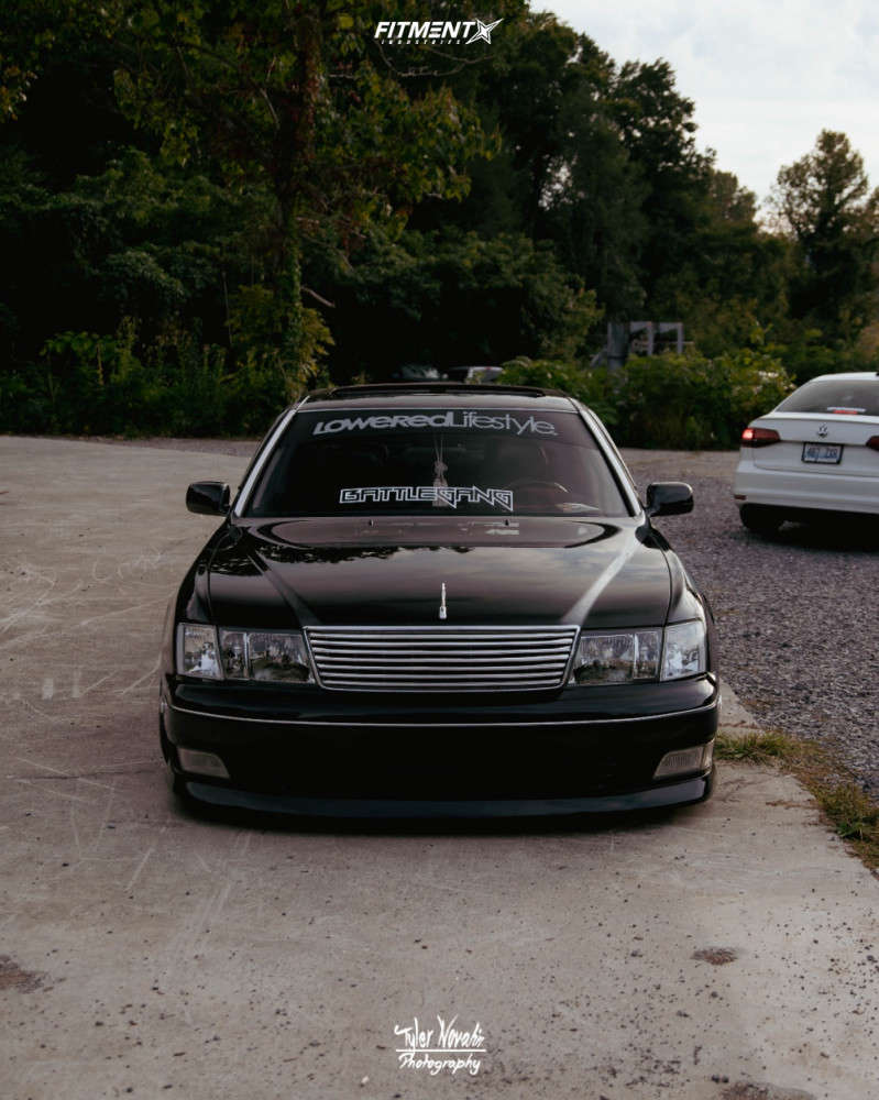 1997 Lexus LS400 Base with 20x9 Vossen Vle-1 and General 225x30 on Air ...