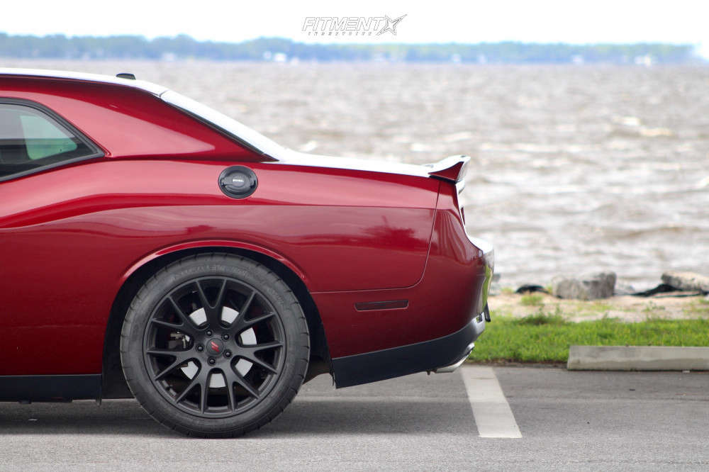 2019 Dodge Challenger R/T with 20x9.5 Factory Reproductions Fr70 and ...