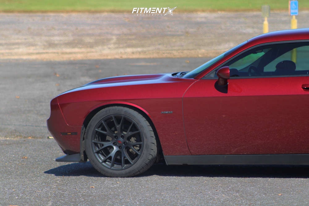 2019 Dodge Challenger R/T with 20x9.5 Factory Reproductions Fr70 and ...
