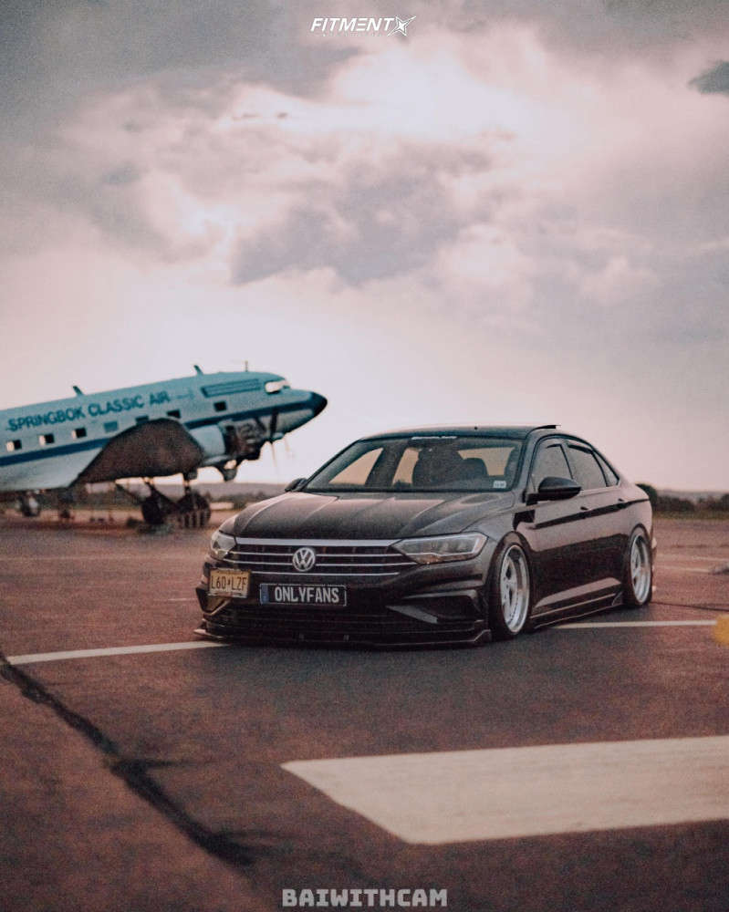 2019 Volkswagen Jetta SE with 18x8.5 Radi8 R8c5 and Achilles 215x35 on ...