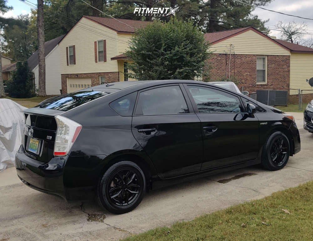 2011 Toyota Prius Base with 15x6.5 Primax 776 and Dextero 195x65 on ...