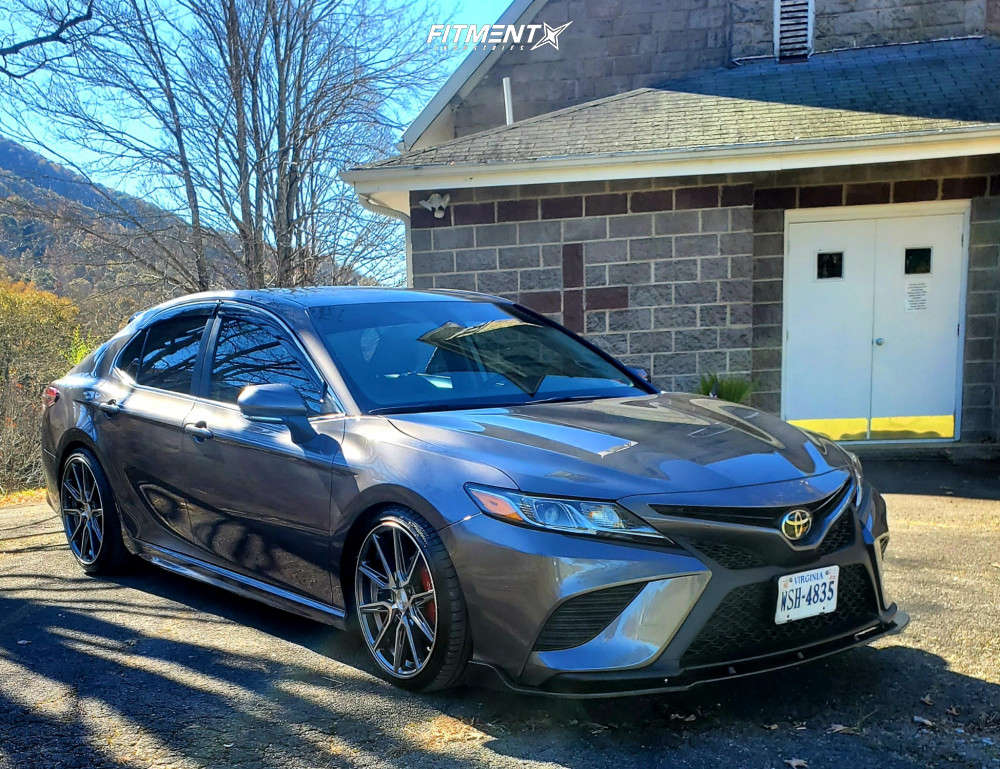 2019 Toyota Camry SE with 20x9 Niche Gemello and Landsail 245x35 on ...