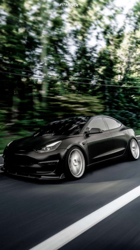 2021 Tesla 3 Performance with 20x10.5 Rohana Rfx1 and Milestar 245x35 ...