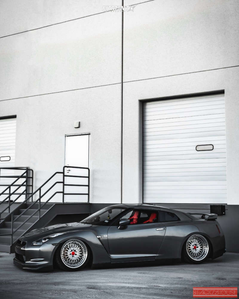 2009 Nissan GT-R Premium with 20x10 GMR MS-3 and Nitto 265x35 on Air ...