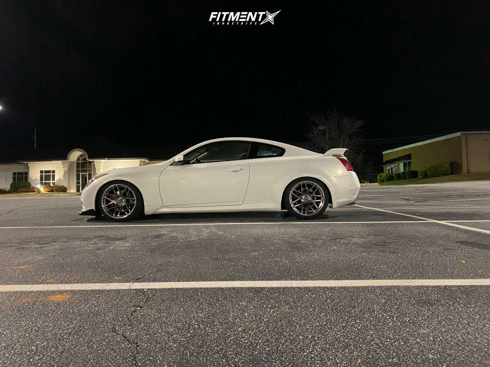 2013 INFINITI G37 Journey with 19x10.5 ESR Rf1 and Yokohama 265x35 on ...