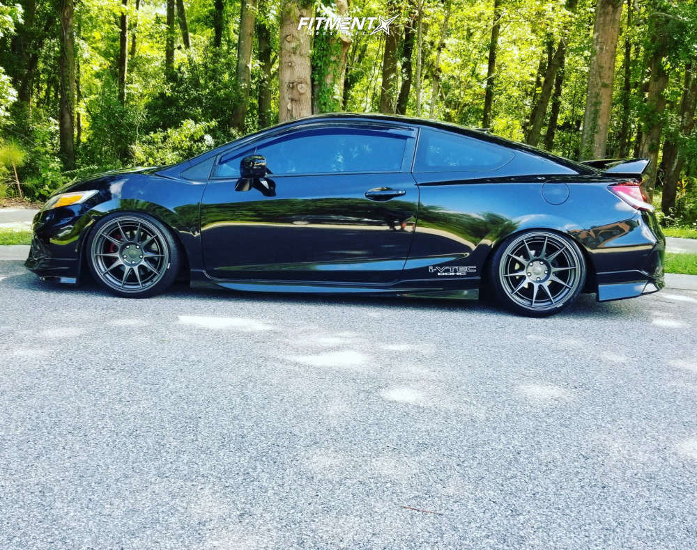 2014 Honda Civic Si with 18x9.5 ESR Sr13 and Nankang 225x35 on ...