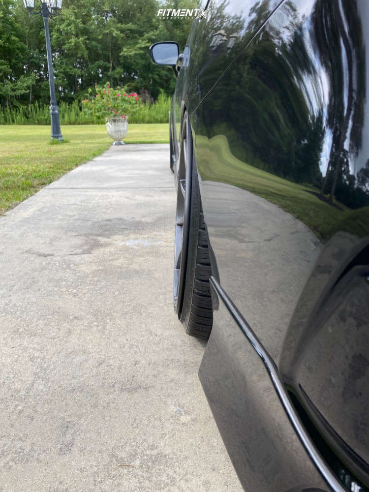 2014 Honda Civic Si with 18x9.5 ESR Sr13 and Nankang 225x35 on ...