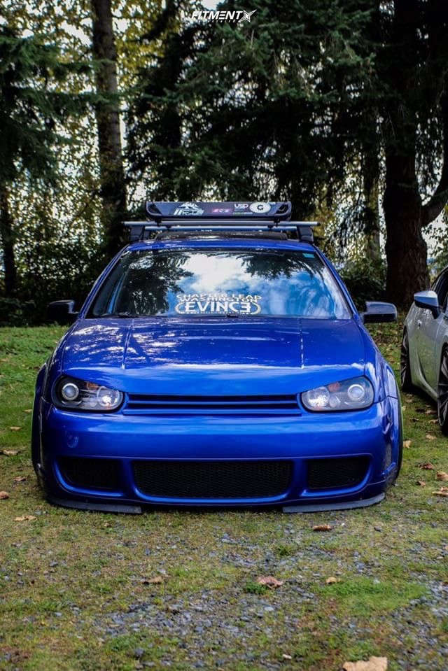 2004 Volkswagen R32 Base with 18x9.5 WatercooledIND MD1 and Nankang ...