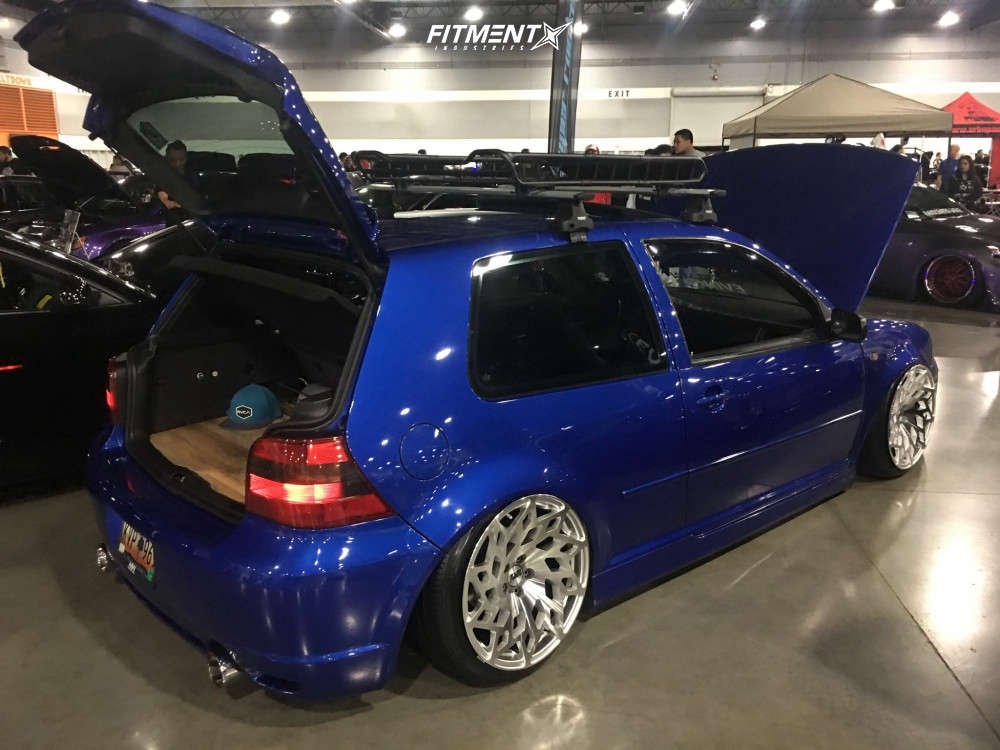 2004 Volkswagen R32 Base with 18x9.5 WatercooledIND MD1 and Nankang ...