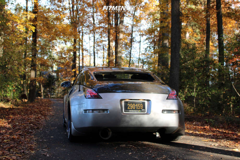 2004 Nissan 350Z Enthusiast with 18x9.5 VIP Modular Vrc 110 and Toyo ...