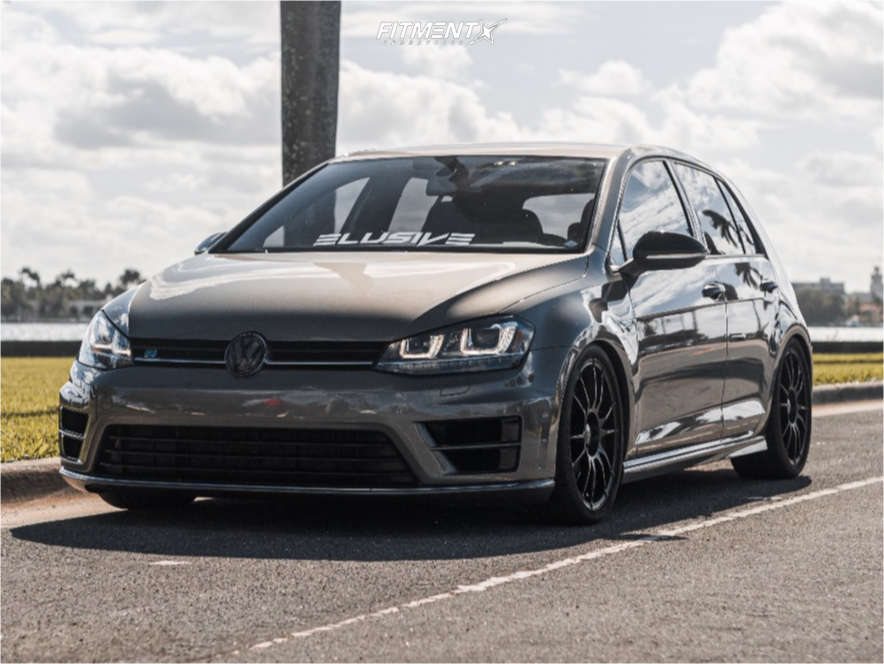 2016 Volkswagen Golf R Base with 18x8 OZ Racing Ultraleggera and ...