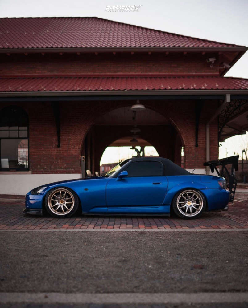 2001 Honda S2000 Base with 18x9.5 Aodhan Ds02 and Nitto 225x40 on Air ...