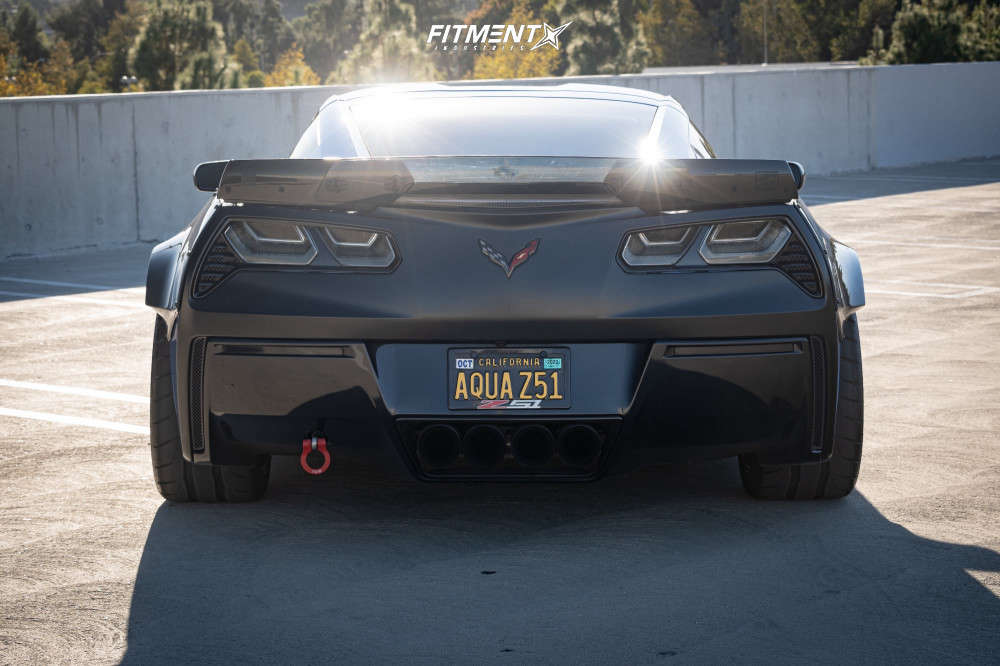2014 Chevrolet Corvette Stingray with 19x9.5 Forgestar F14 and Nitto ...