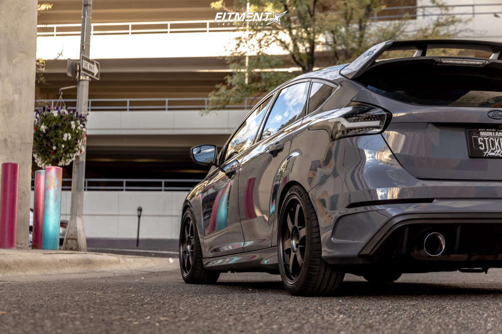 2017 Ford Focus RS with 18x8.5 Volk Te37sl Black Edition Ii and ...