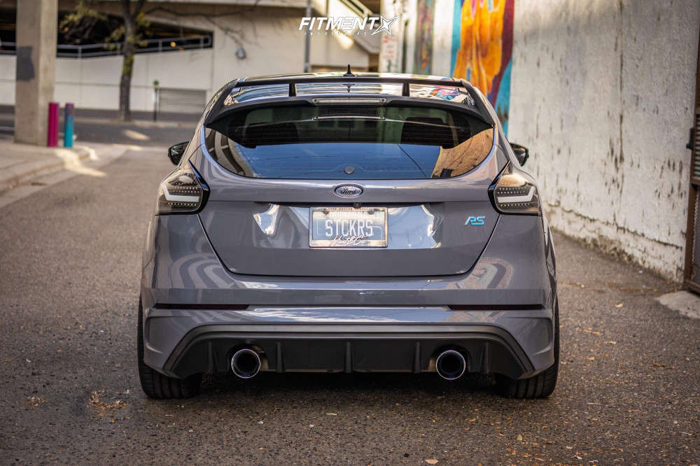 2017 Ford Focus RS with 18x8.5 Volk Te37sl Black Edition Ii and ...